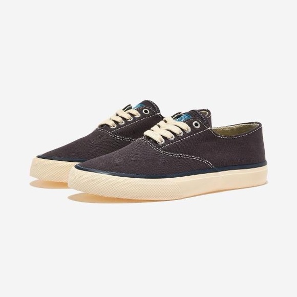 Sperry | Shoes | Sperry Navy Sneakers With Low Top Design And ...